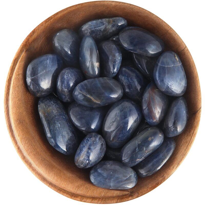Blue Sapphire Meaning: Healing Energy, Geology, & History